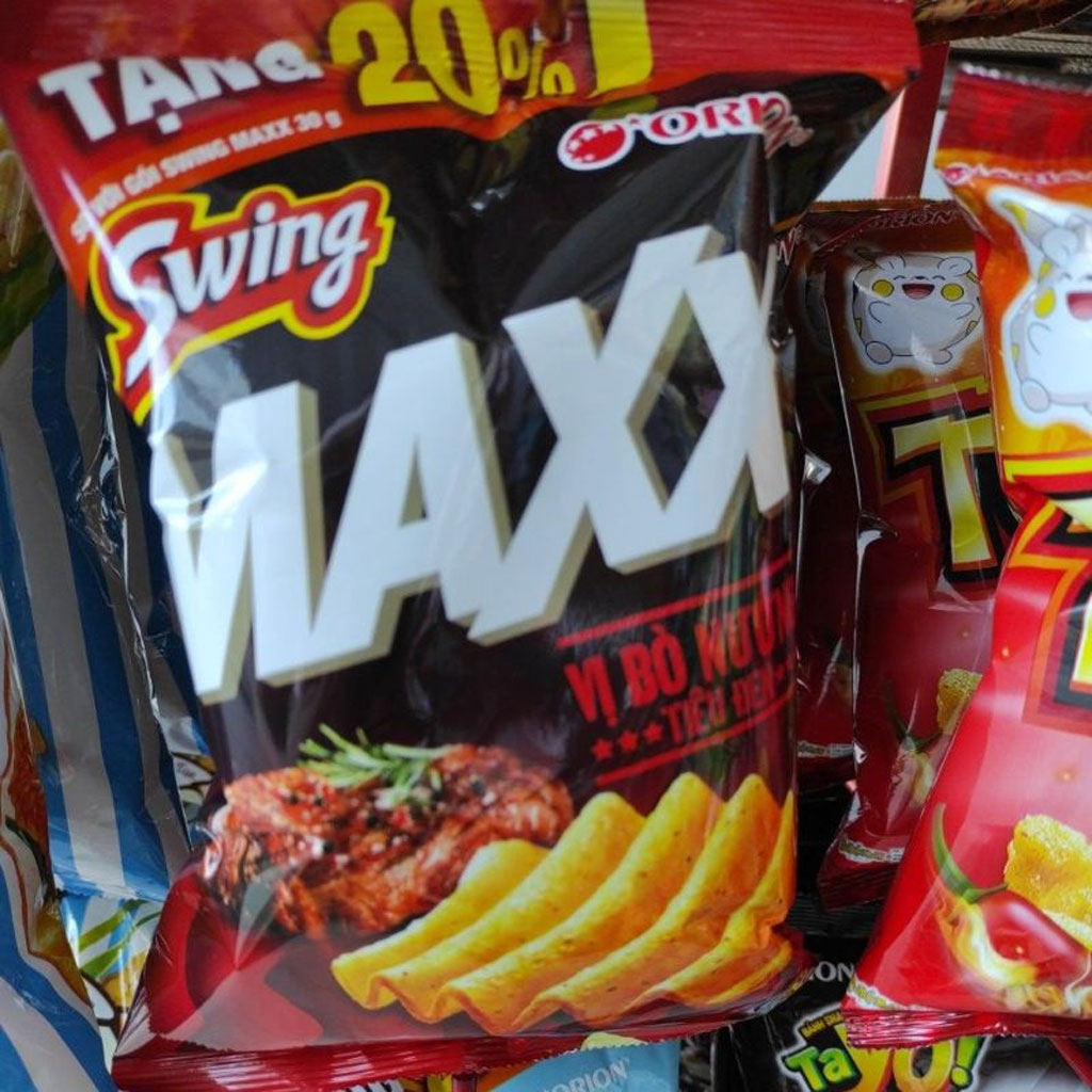 Phong Vân | Snack vị bò nướng Swing Maxx